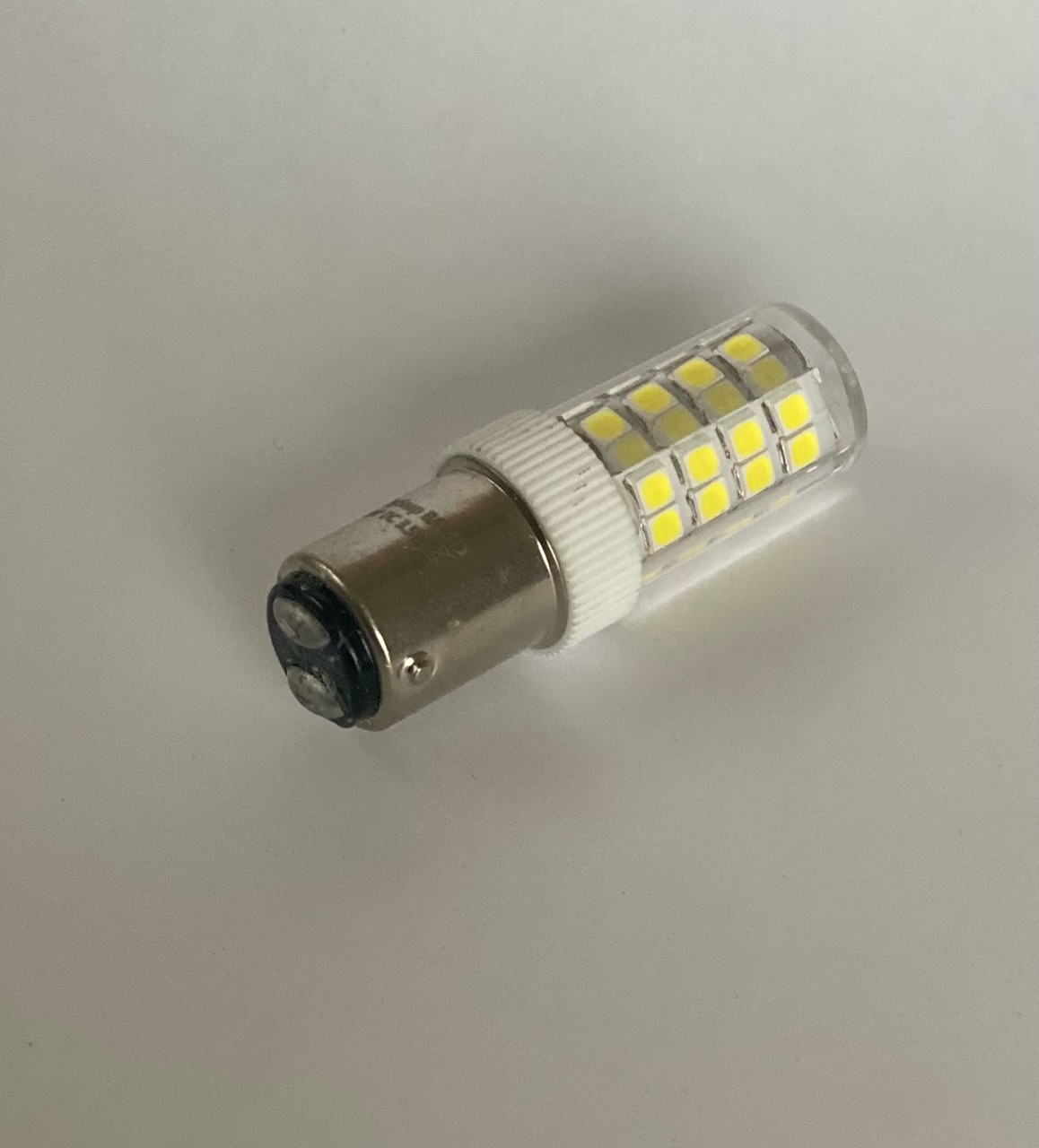 LED lampje Ba15d 240V 3.5W Bajonet 320lm - Bogaert Naaimachines